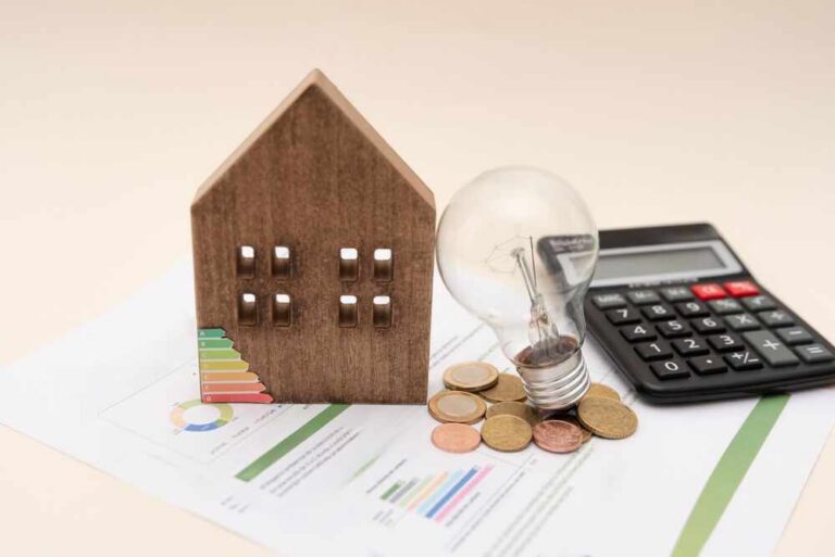 Savings Collapse Sparks Late‑Cycle Jitters | The Independent Star